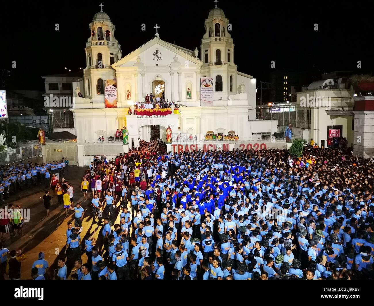 Image of the Black Nazarene arriving at Quiapo Church in Manila at past ...