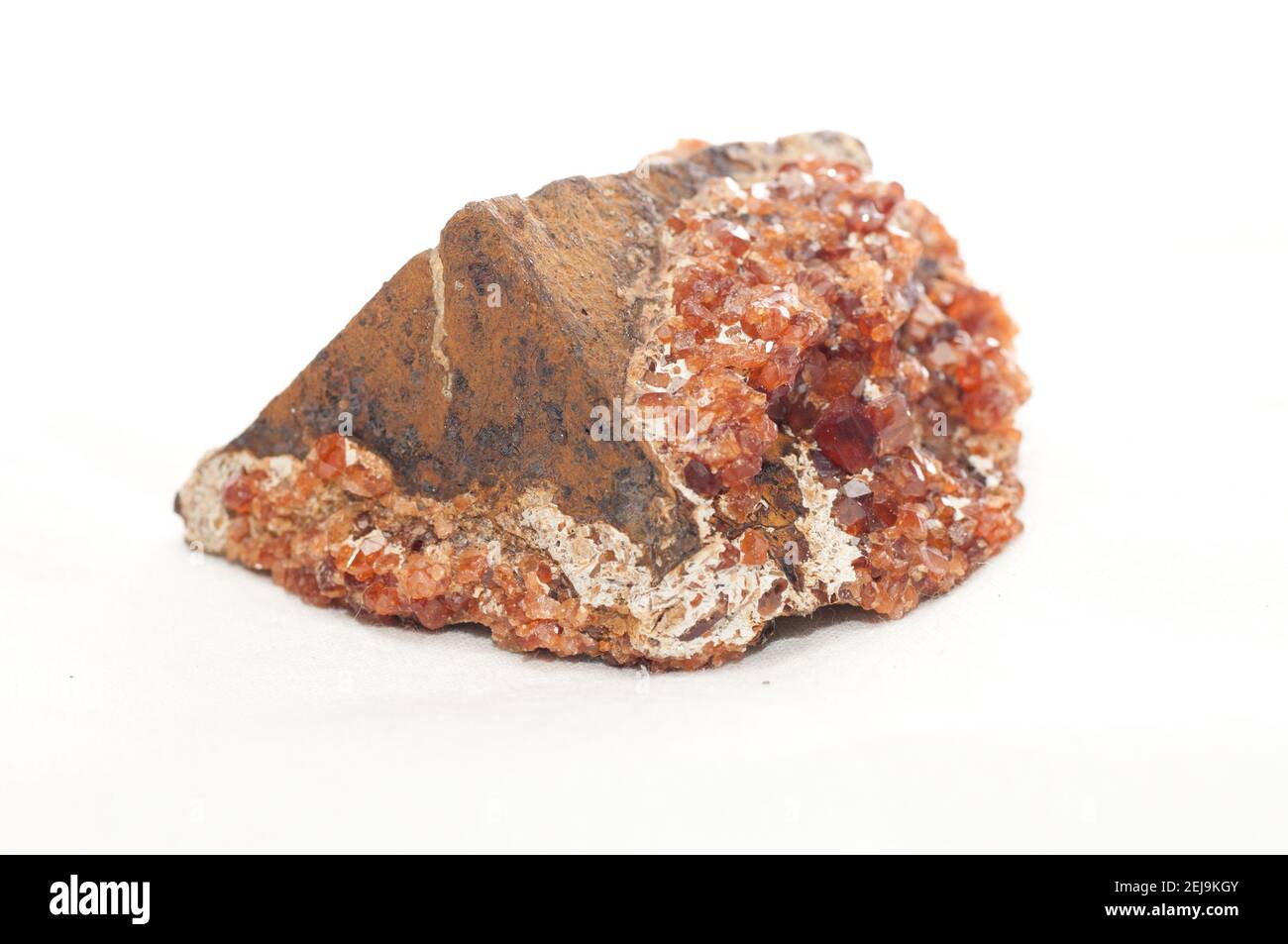 Geology garnet chlorite silicate rock hi-res stock photography and ...