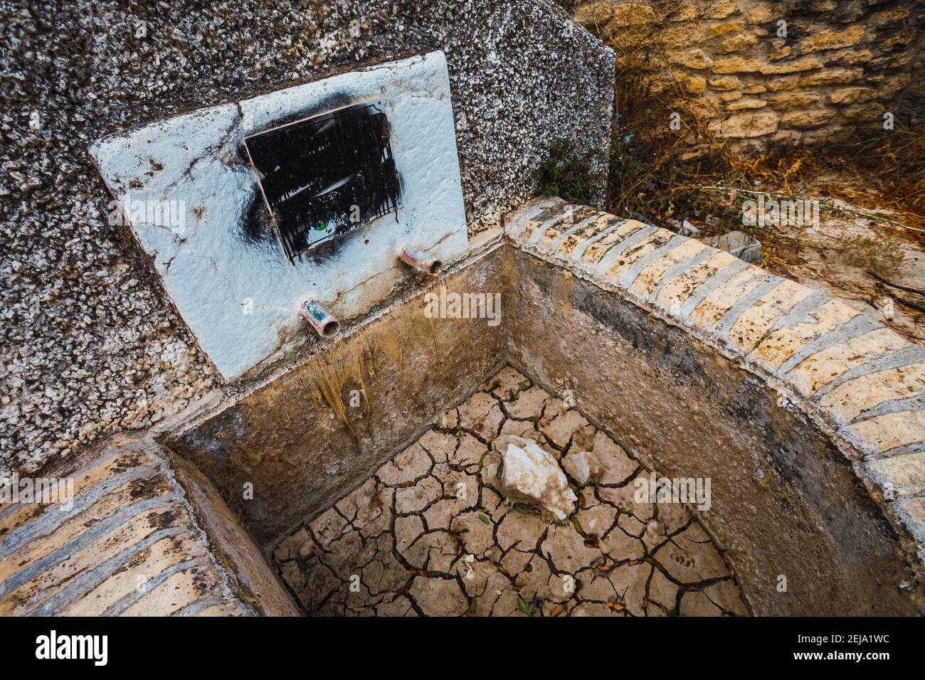 Dry Fountain Because of Drought Stock Photo - Alamy