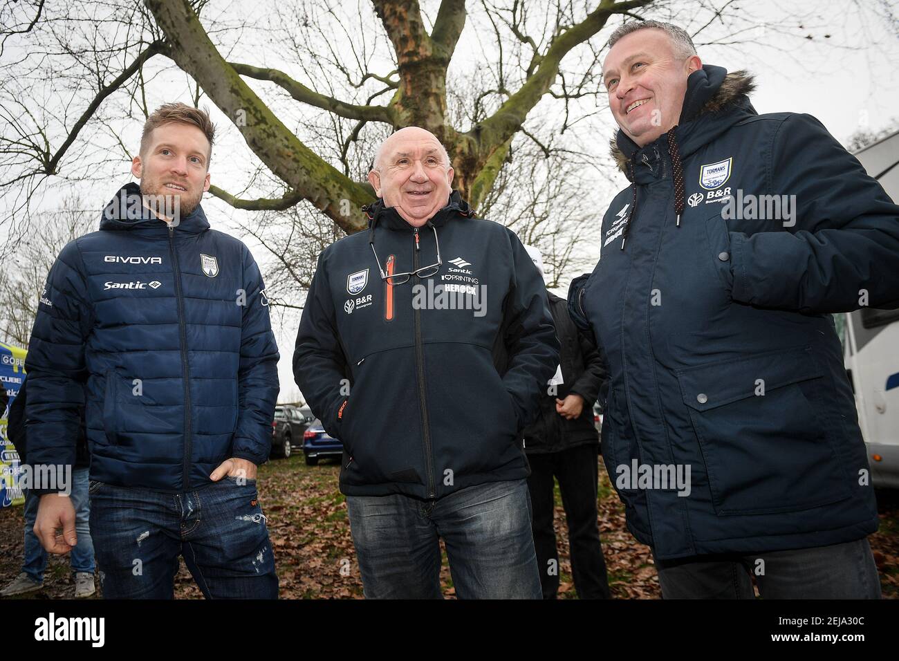 Belgian Jan Bakelants, Sport Director Hilaire Van der Schueren and Jean ...