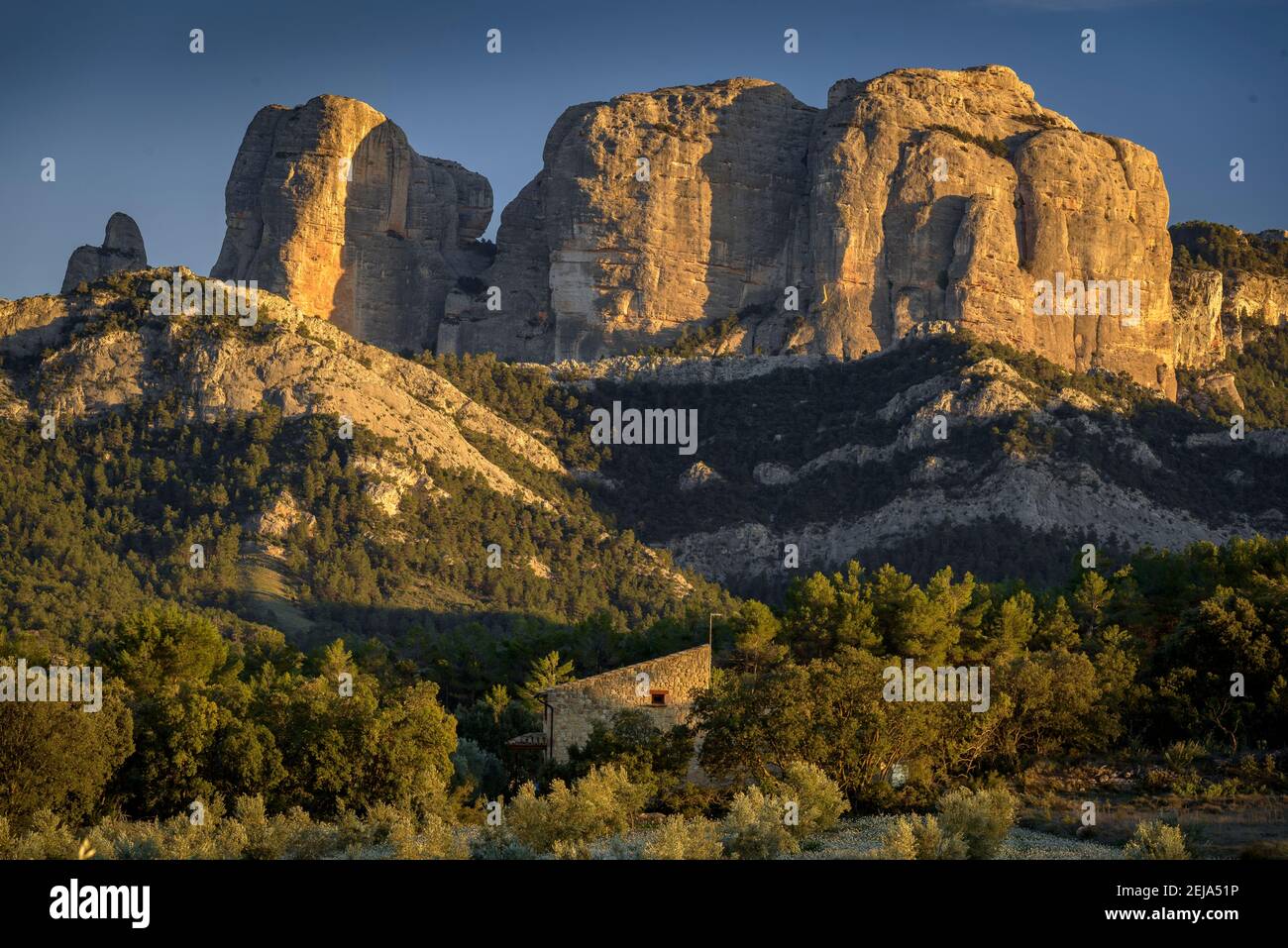 Terra al cielo hi-res stock photography and images - Alamy