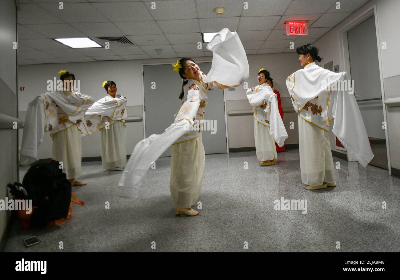 Enthusiasts of traditional Chinese clothings of the "Han people", known ...