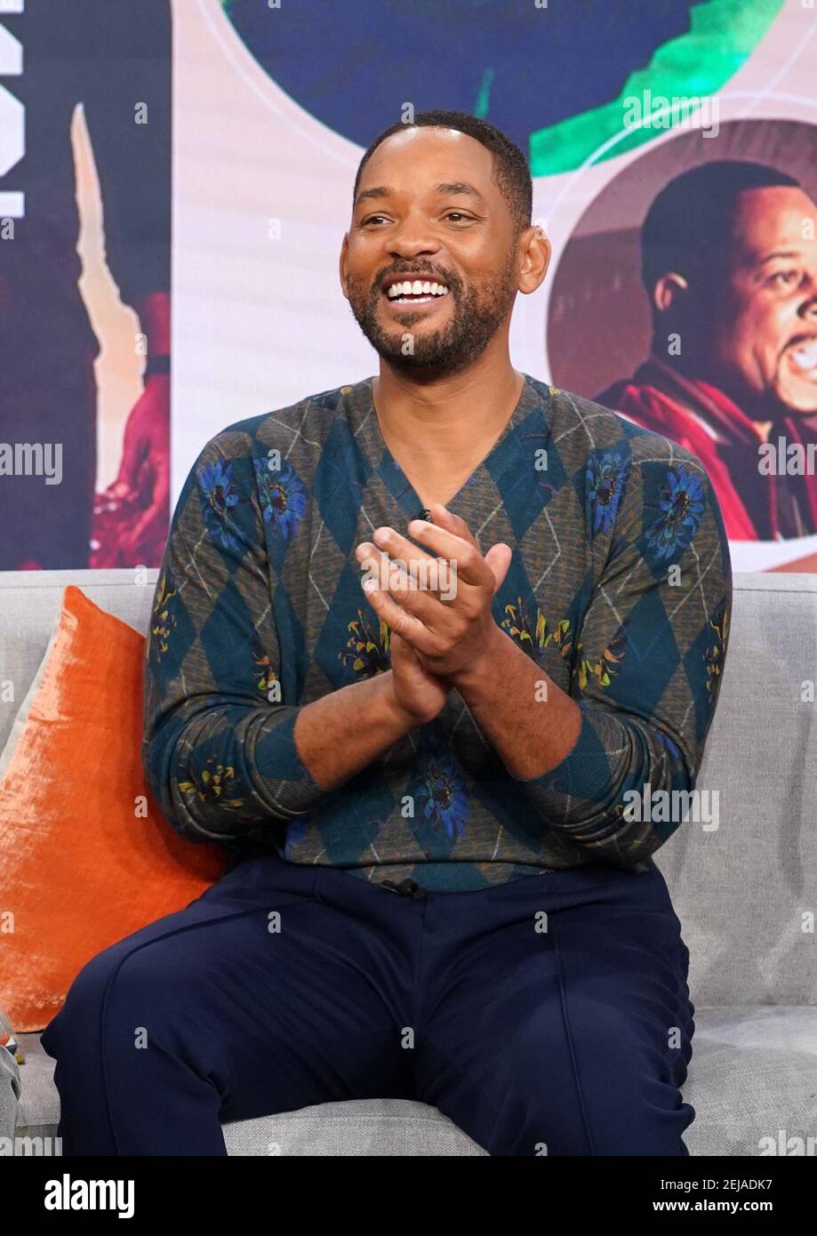 MIAMI, FLORIDA - JANUARY 13: Will Smith is seen on the set of Despierta ...