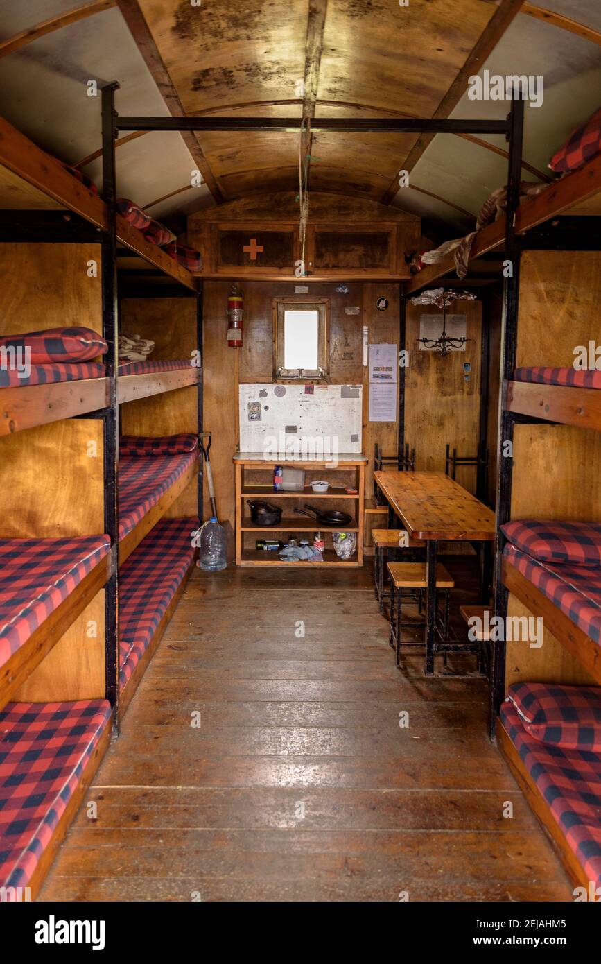 Refugio del mont roig hi-res stock photography and images - Alamy