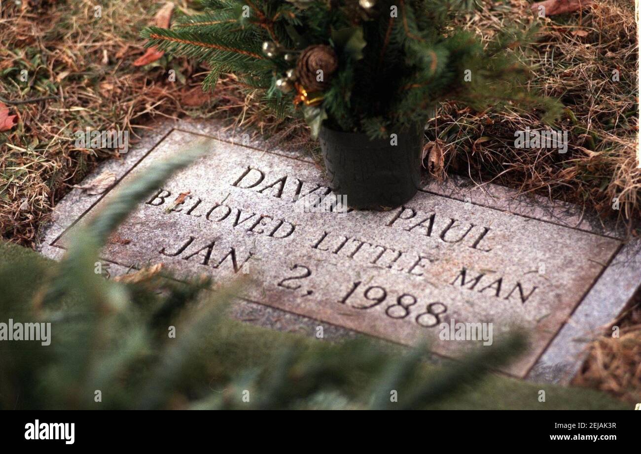 The grave of David Paul at Walnut Grove Cemetery in Meriden ...