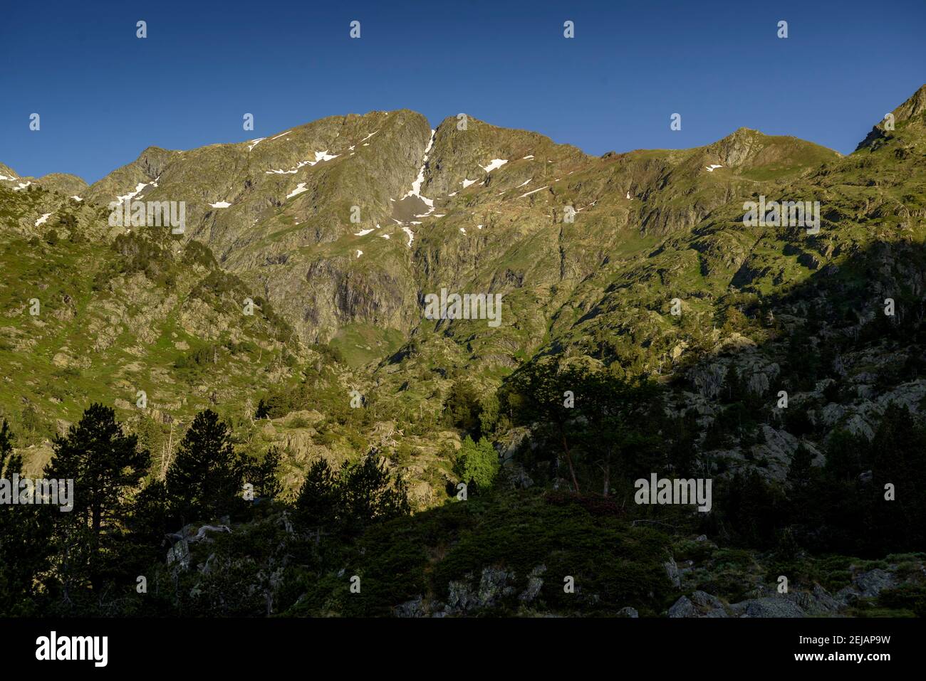 Mont-roig summit views from the access path through the valley (Alt ...