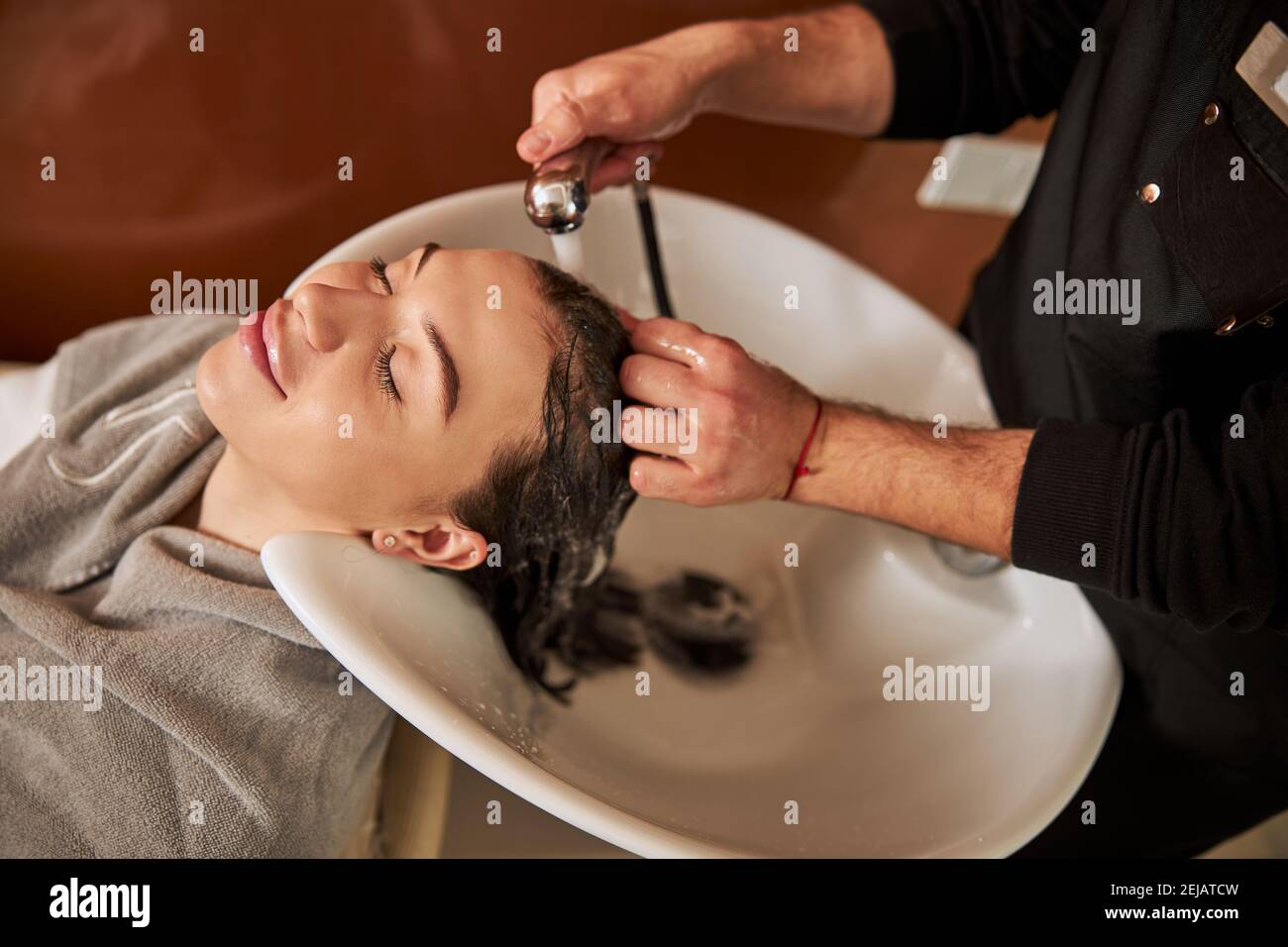 Washed hair hi-res stock photography and images - Alamy