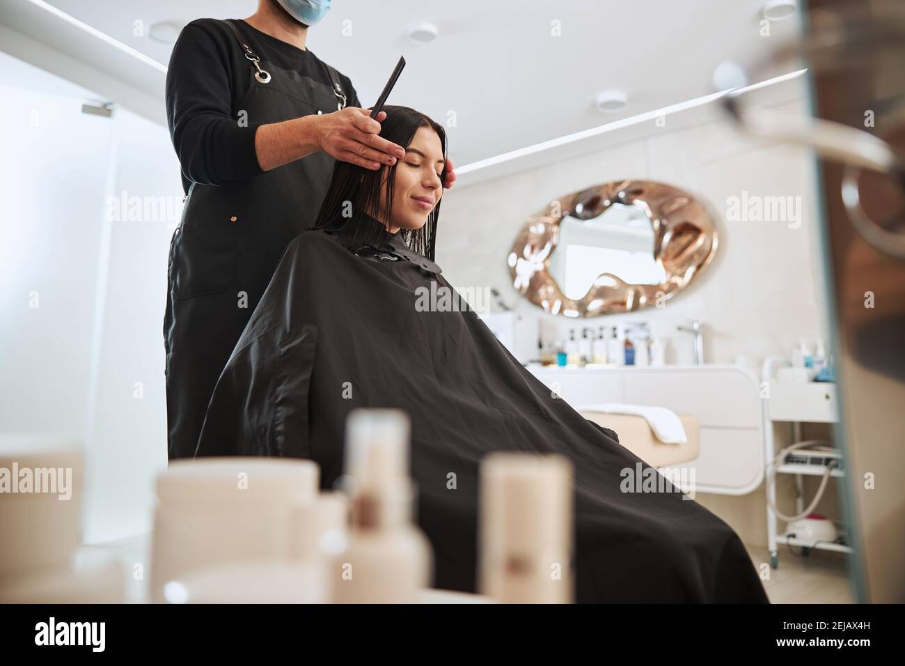 Man tilting his head hi-res stock photography and images - Alamy