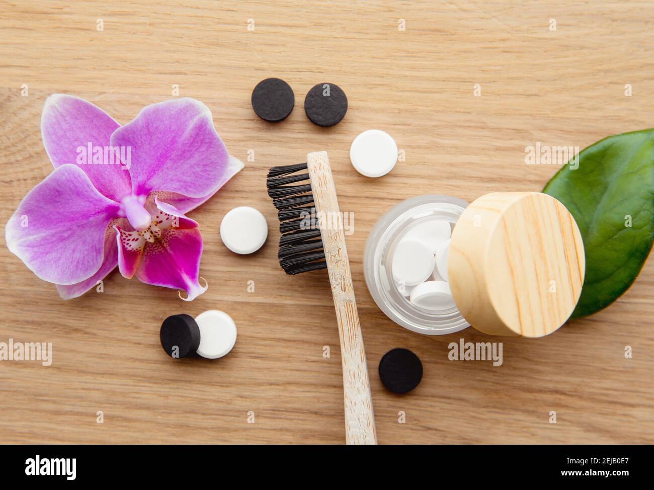 Fluoride toothpaste hi-res stock photography and images - Alamy