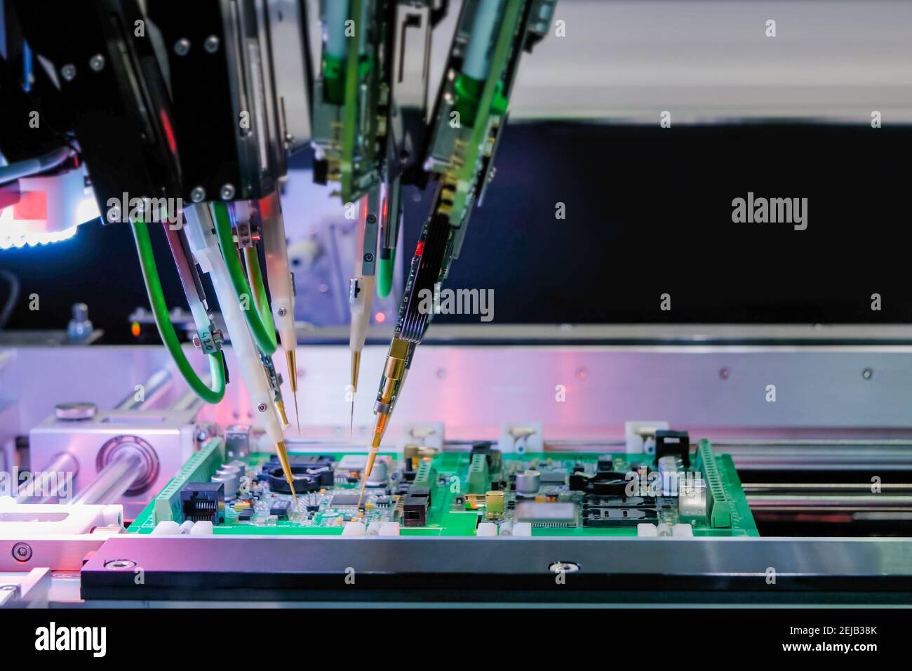 Pcb testing hi-res stock photography and images - Alamy