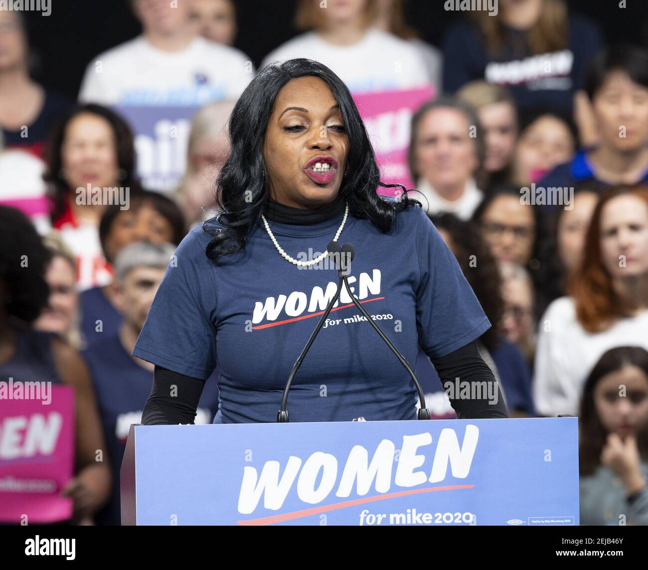 Shenee Johnson speaks during Mike Bloomberg 2020 launch Women for Mike ...