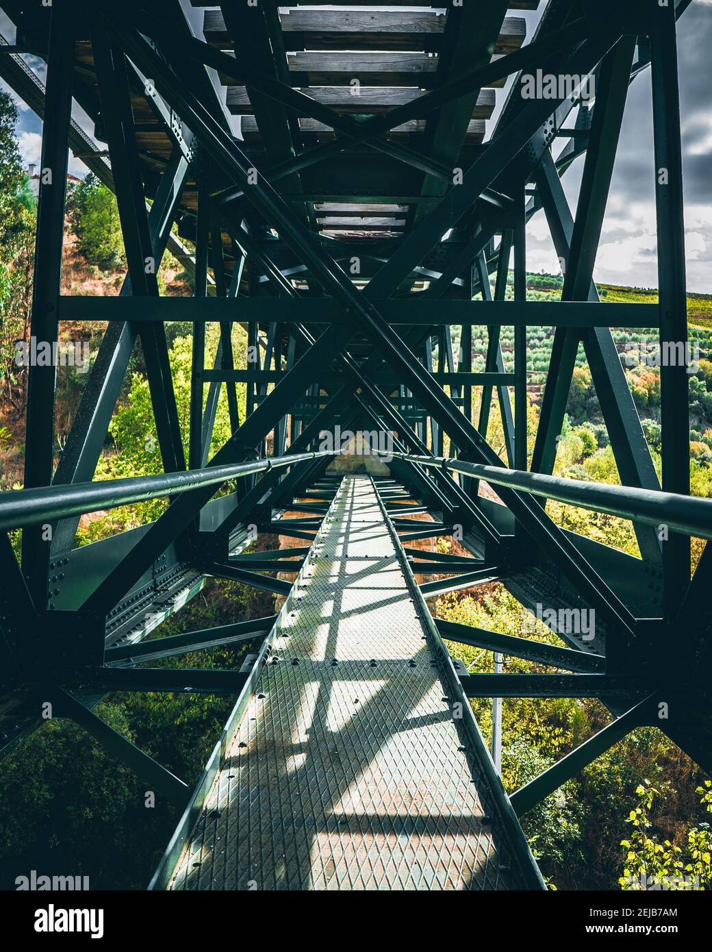 Outdoor design famous bridge structure hi-res stock photography and ...