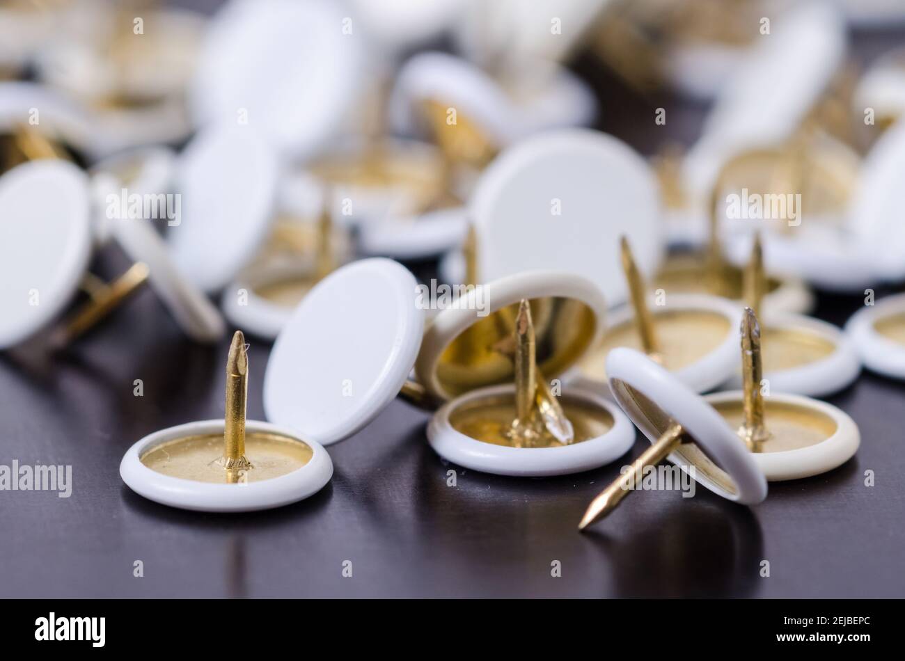 Drawing pins hi-res stock photography and images - Alamy