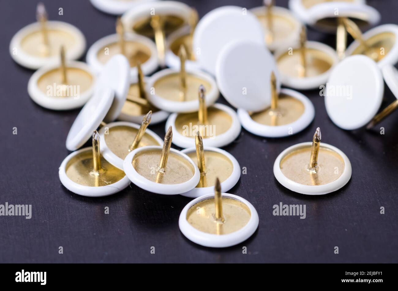 Drawing pins hi-res stock photography and images - Alamy