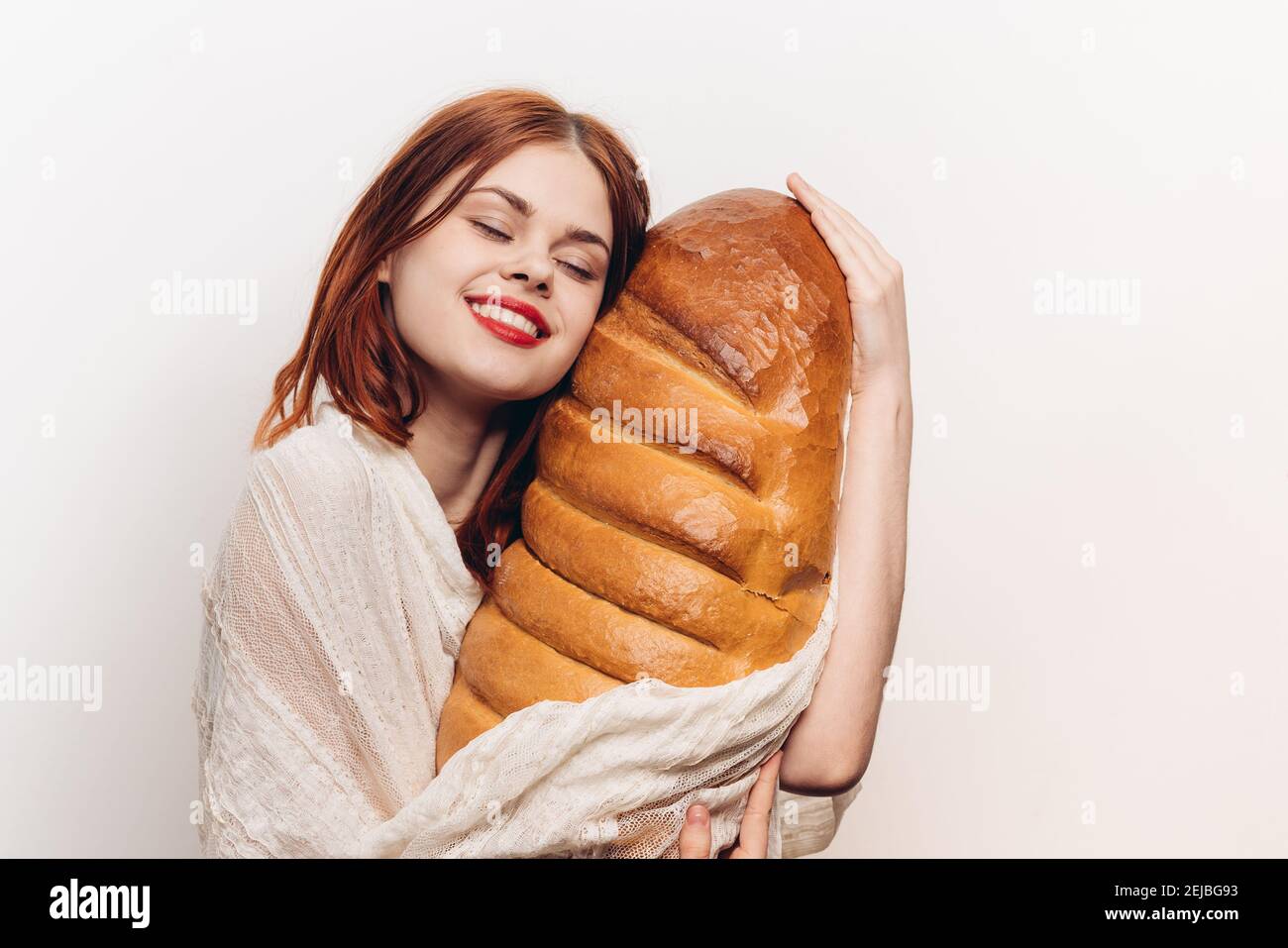 Hugging baguette hi-res stock photography and images - Alamy