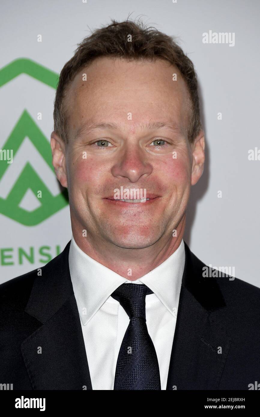 Chris Licht walks the carpet at the 31th Annual Producers Guild Awards ...