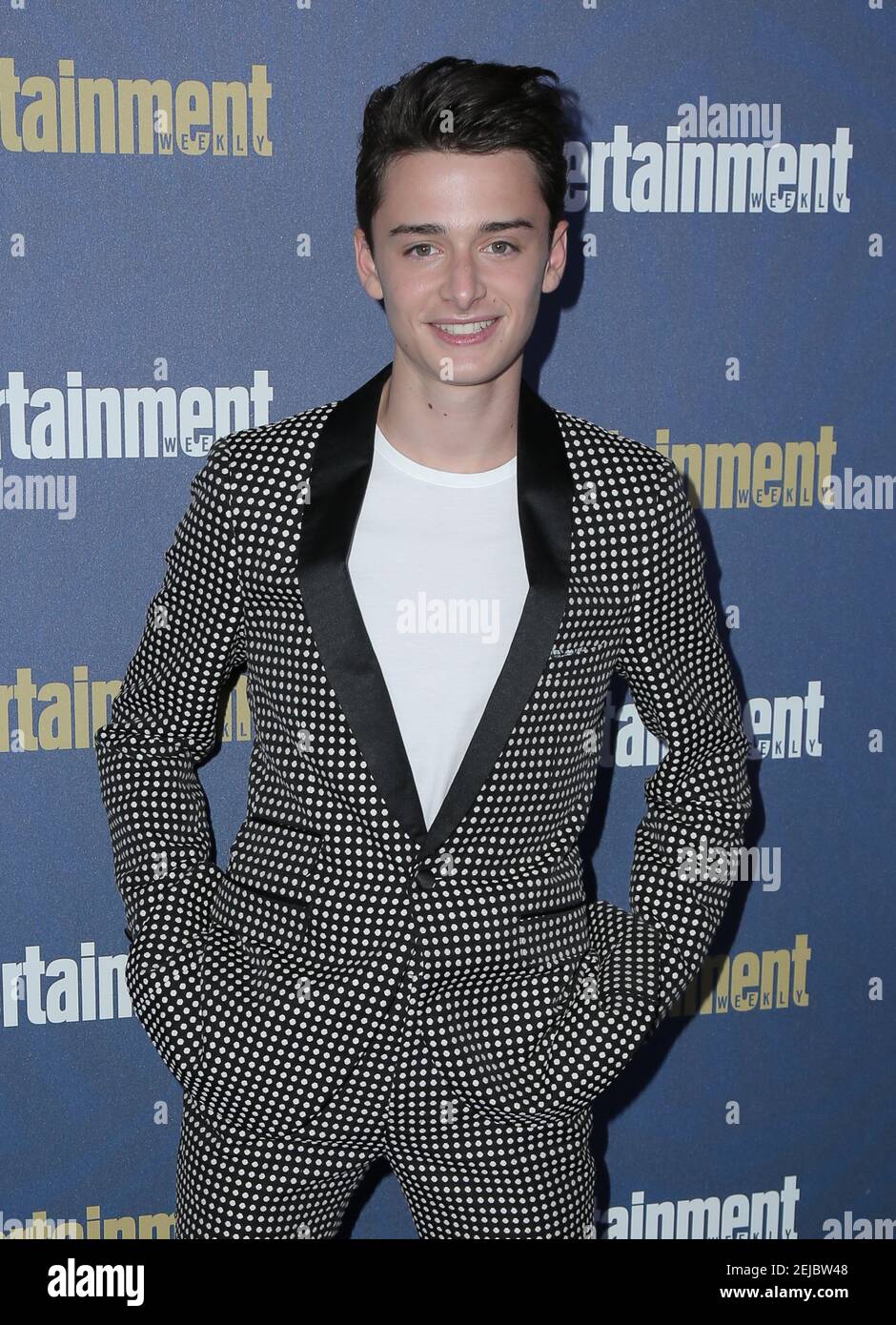 Noah Schnapp walking the red carpet at Entertainment Weekly’s Official ...