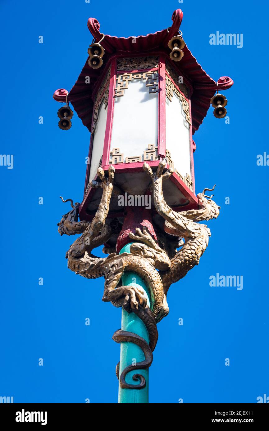 Chinese lamp post hi-res stock photography and images - Alamy