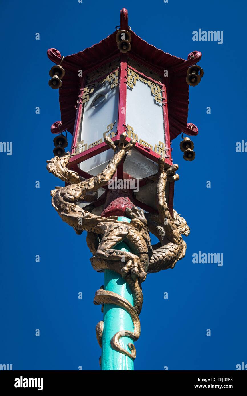 Chinese lamp post hi-res stock photography and images - Alamy