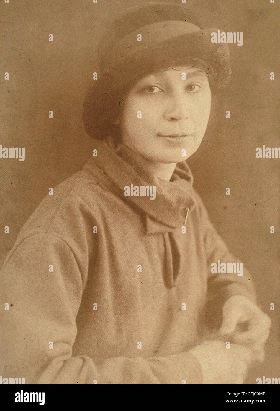 Natalia Sergeevna Goncharova (1881-1962) in Paris. Museum: PRIVATE COLLECTION. Author: ANONYMOUS ...