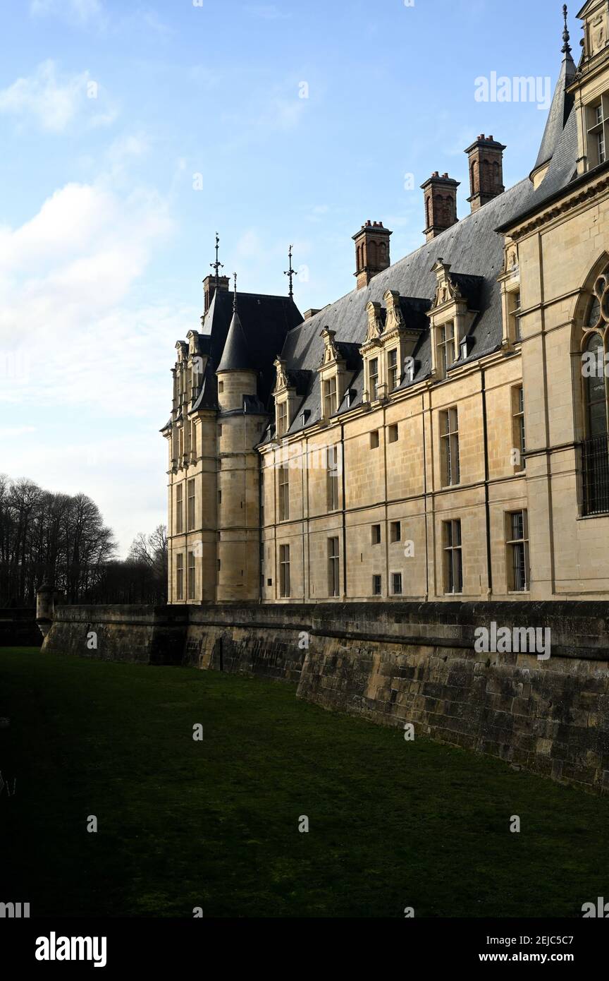 Ecouen castle hi-res stock photography and images - Alamy