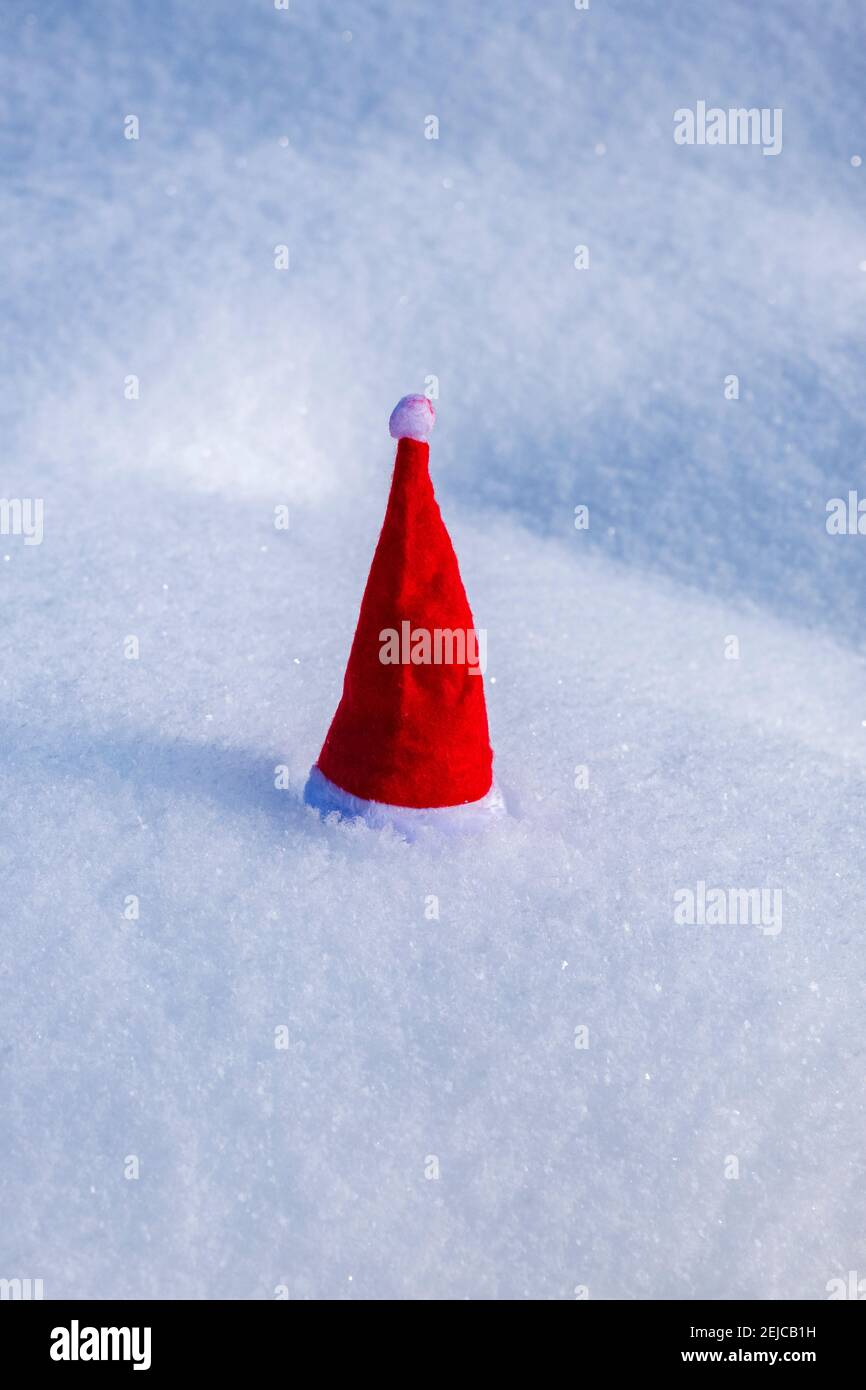 On snow cap hi-res stock photography and images - Alamy