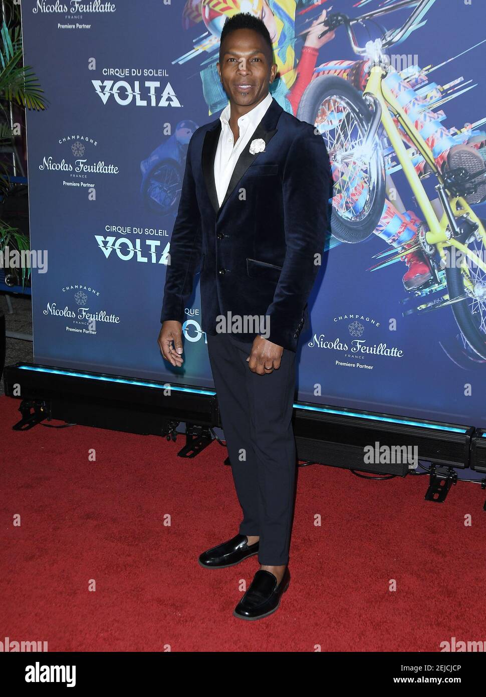 Ron Kellum arrives at the Cirque Du Soleil VOLTA Los Angeles Premiere ...
