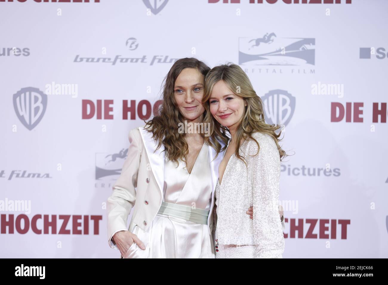Berlin:The photo shows actors Jeanette Hain and Stefanie Stappenberg on ...