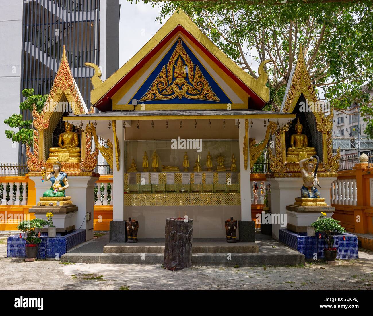 Buddha Jayanti Temple, Kuala Lumpur Malaysia Stock Photo - Alamy