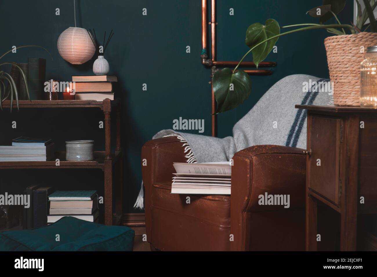 Contemporary Home Interior cosy reading corner. Self improvement ...