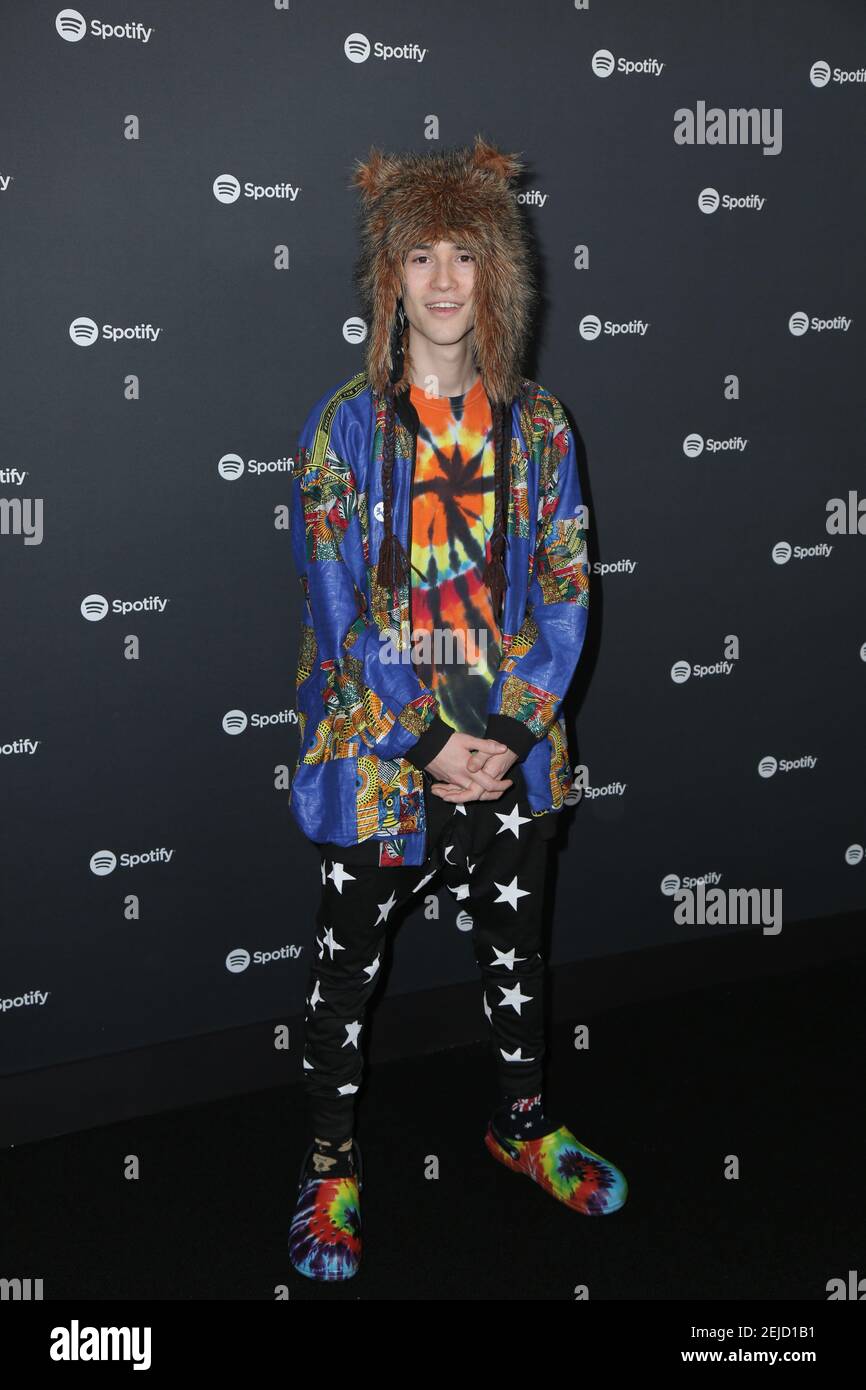 Jacob Collier walking the red carpet at the Spotify Hosts "Best New ...