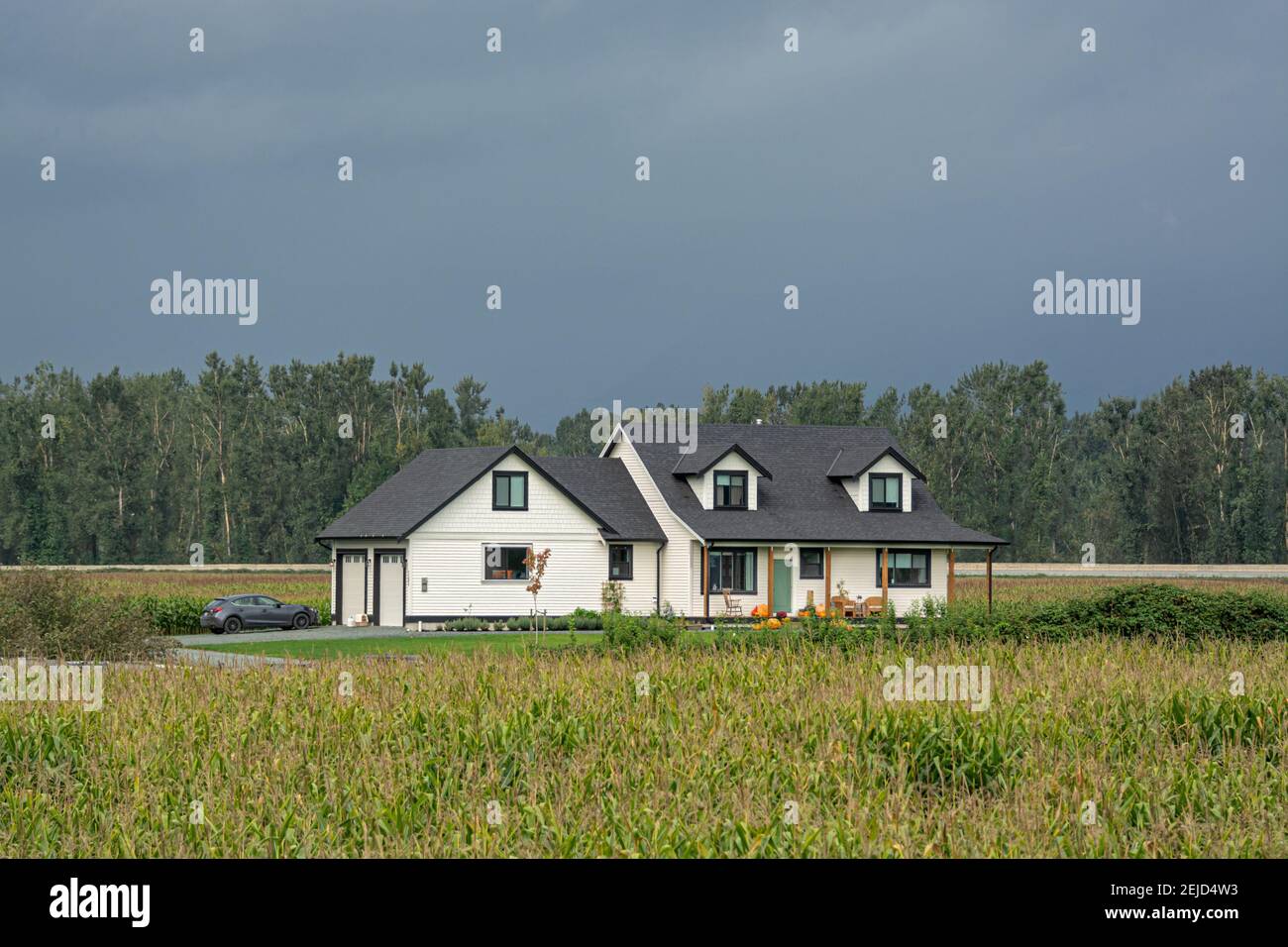American farm house corn hi-res stock photography and images - Alamy