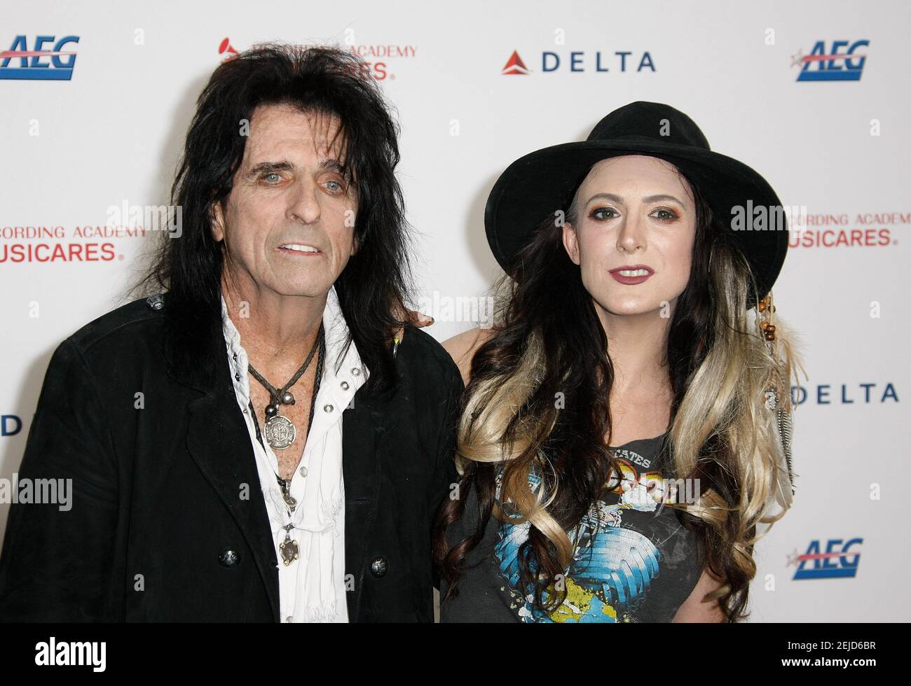 LOS ANGELES, CALIFORNIA - JANUARY 24:Alice Cooper and Calico Cooper ...
