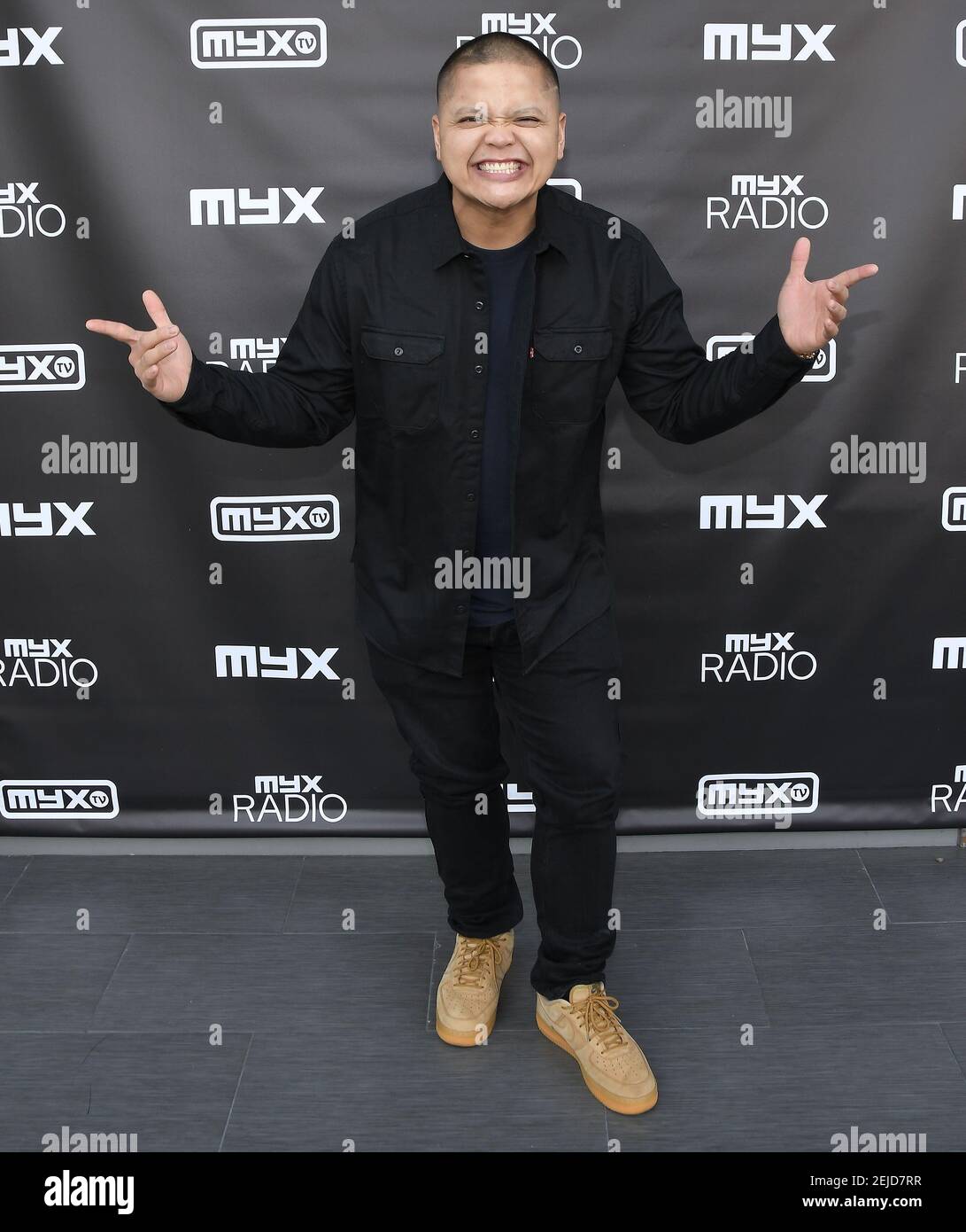 DJ P-Jay at the MYX Presents FILIPINOS IN MUSIC Pre-Grammy Kamayan ...