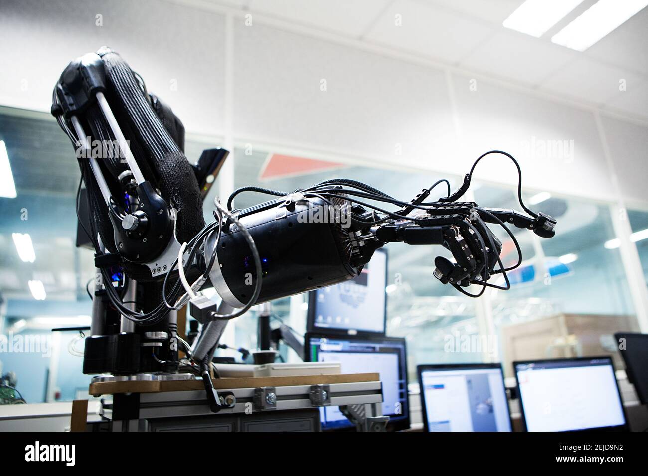 Robotic hand study for object manipulation strategy Stock Photo - Alamy