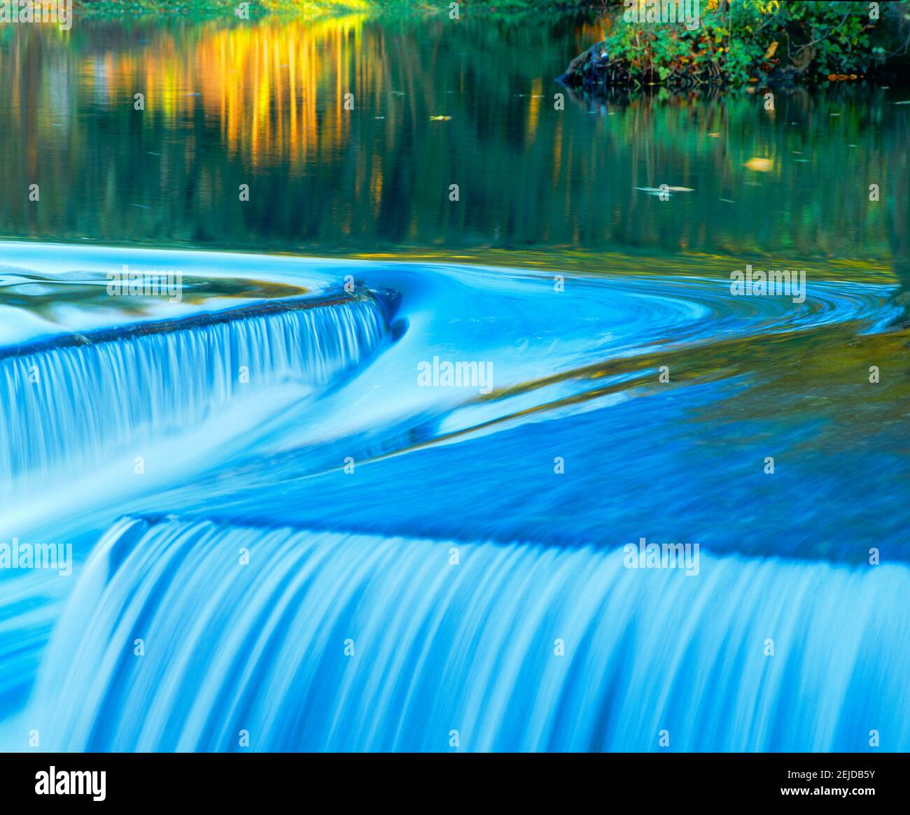 Overflow weir hi-res stock photography and images - Alamy