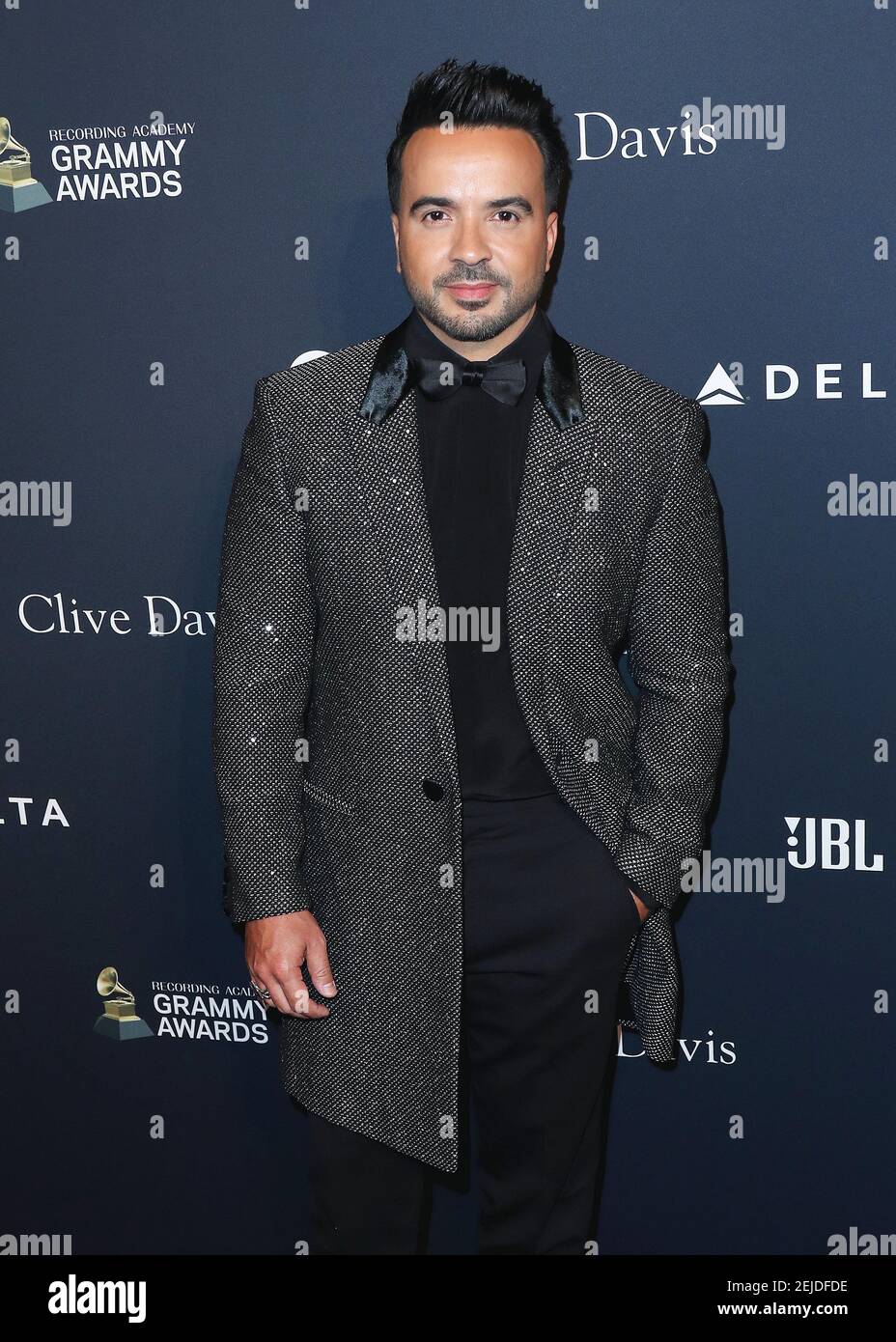 BEVERLY HILLS, LOS ANGELES, CALIFORNIA, USA - JANUARY 25: Luis Fonsi ...