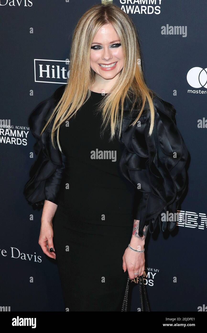 BEVERLY HILLS, LOS ANGELES, CALIFORNIA, USA - JANUARY 25: Avril Lavigne ...