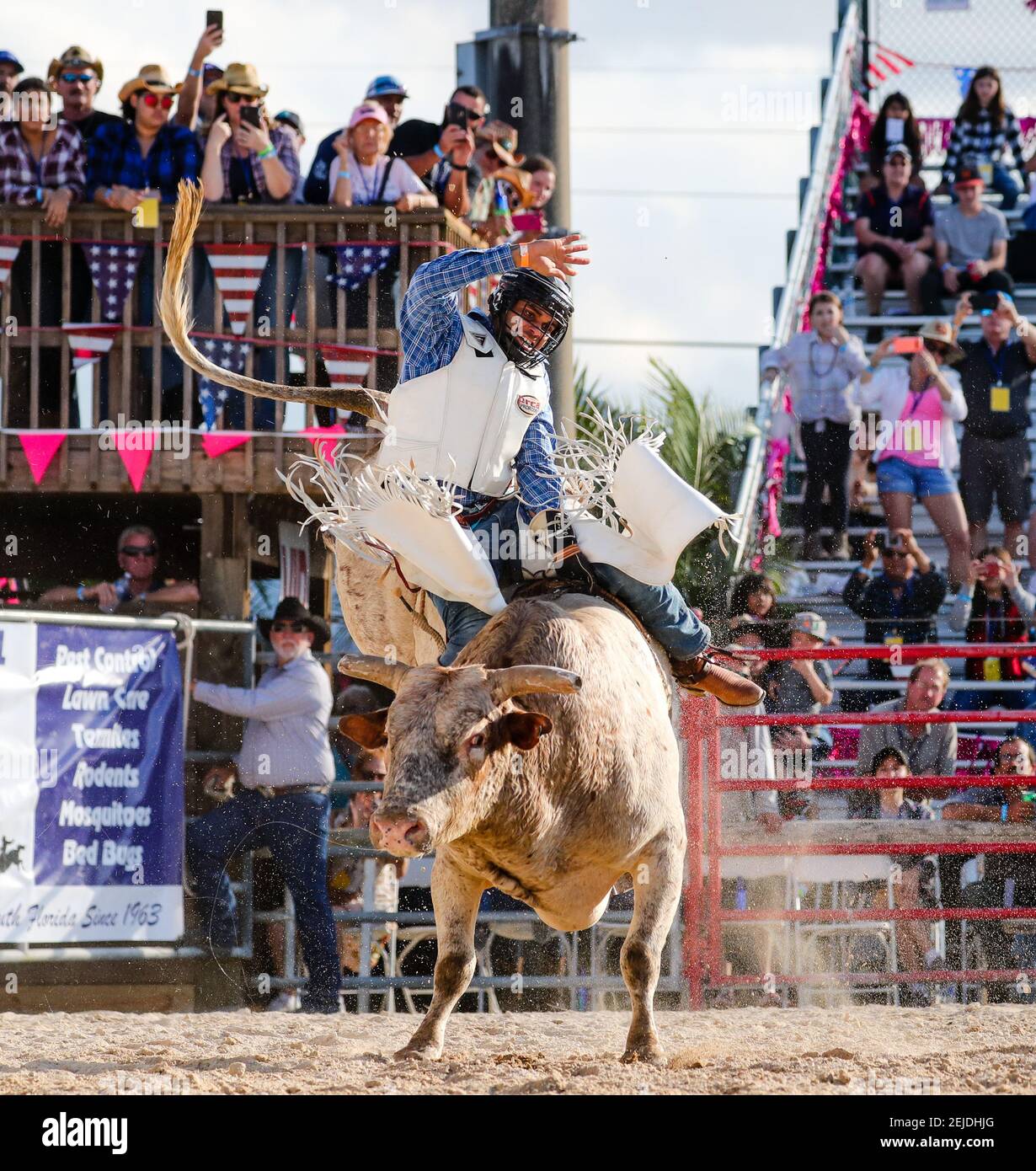 January 25, 2020: Tevin Cameron competes in the Bull Riding event ...
