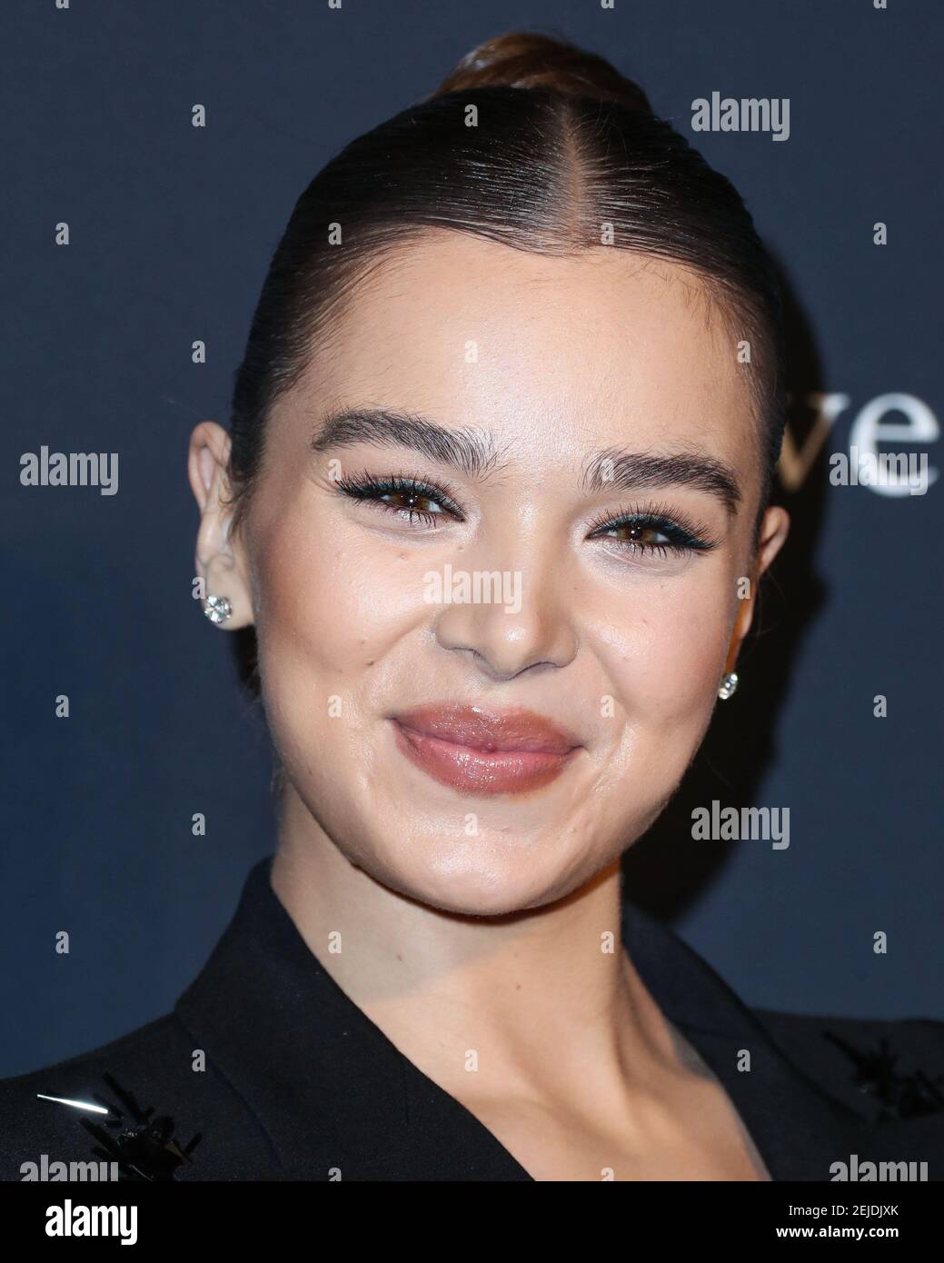 BEVERLY HILLS, LOS ANGELES, CALIFORNIA, USA - JANUARY 25: Hailee ...