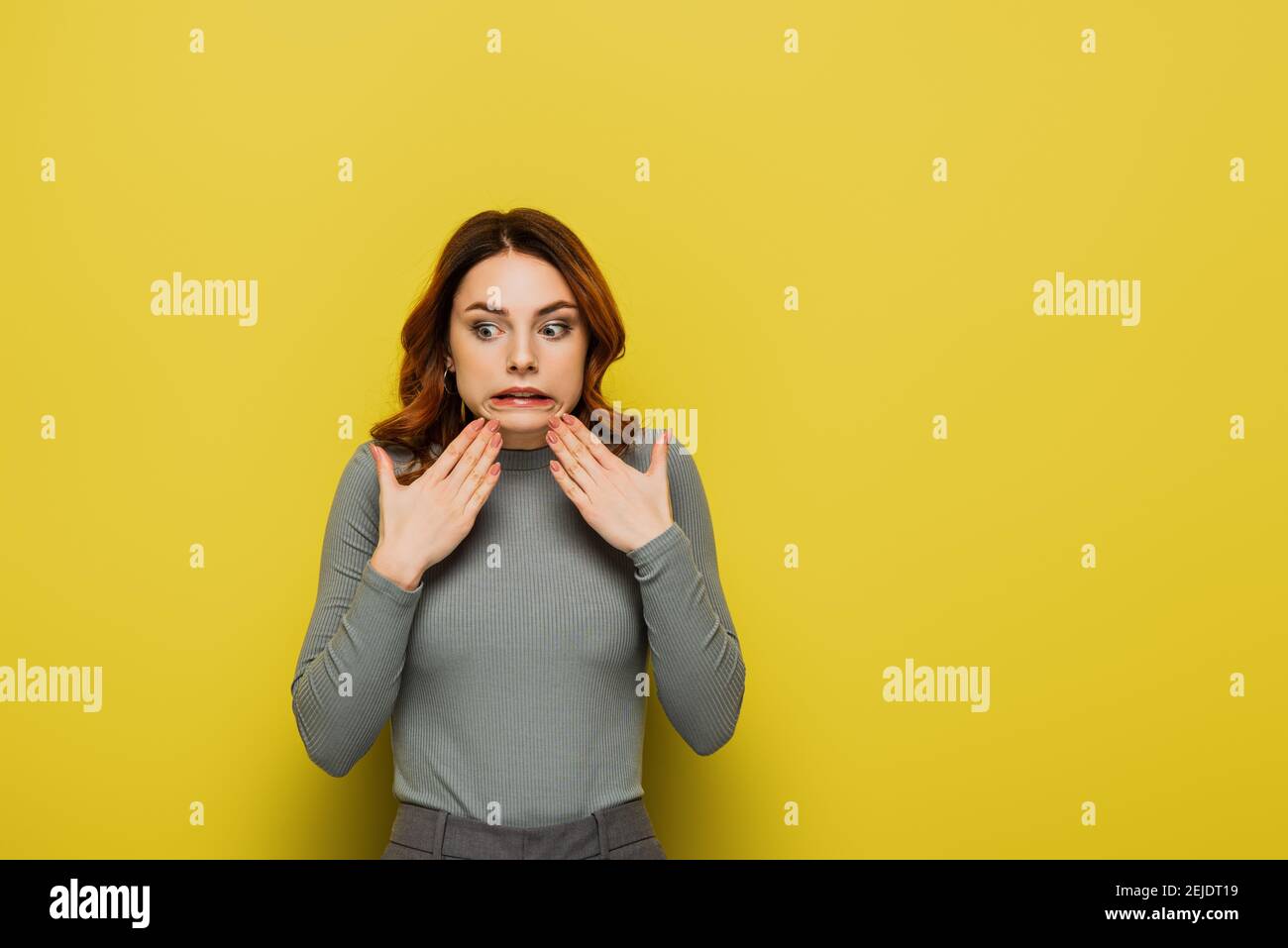 Face surprised woman grimacing hi-res stock photography and images - Alamy