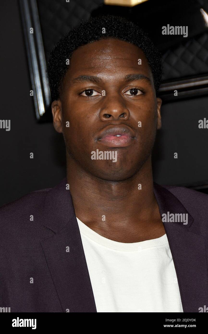 Daniel Caesar arrives at the 62nd Annual Grammy Awards red carpet held ...