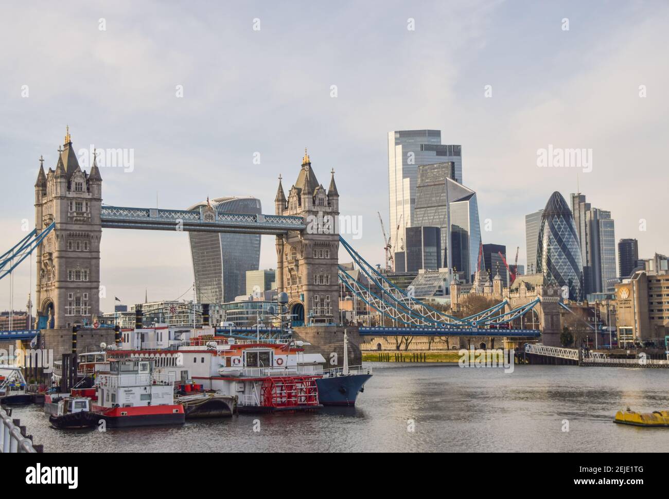 Broadgate bridge hi-res stock photography and images - Alamy