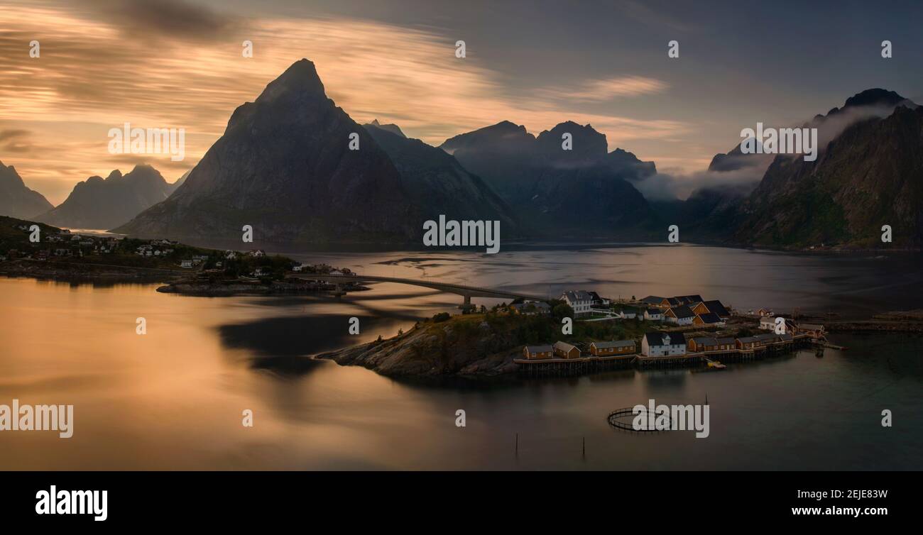 Lofoten mountain range hi-res stock photography and images - Alamy