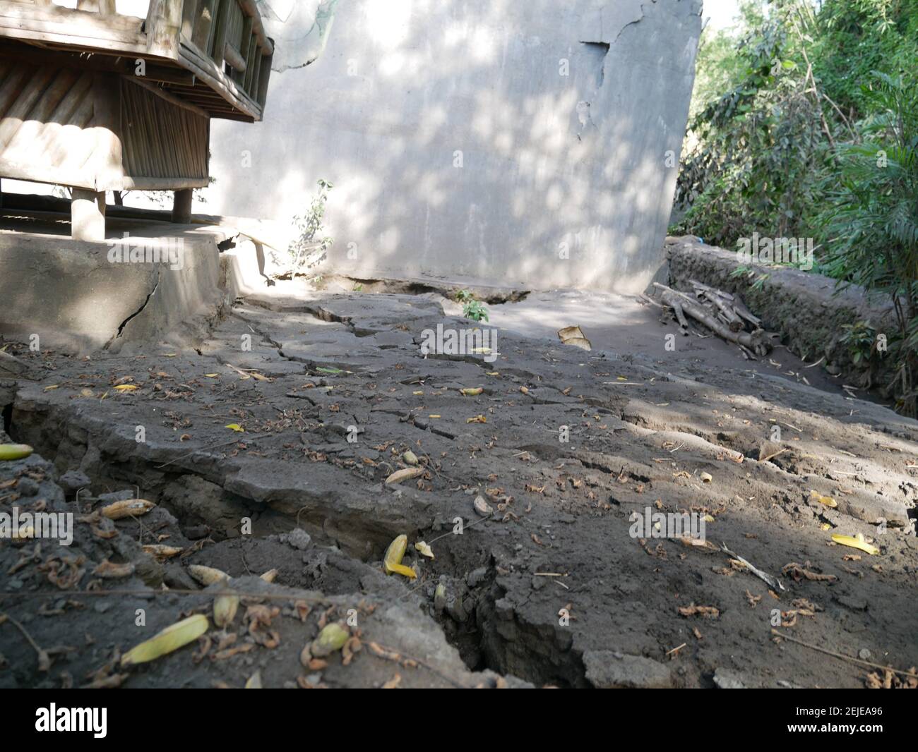 Aftermath of Taal volcano eruption, large earth fissures and subsidence ...