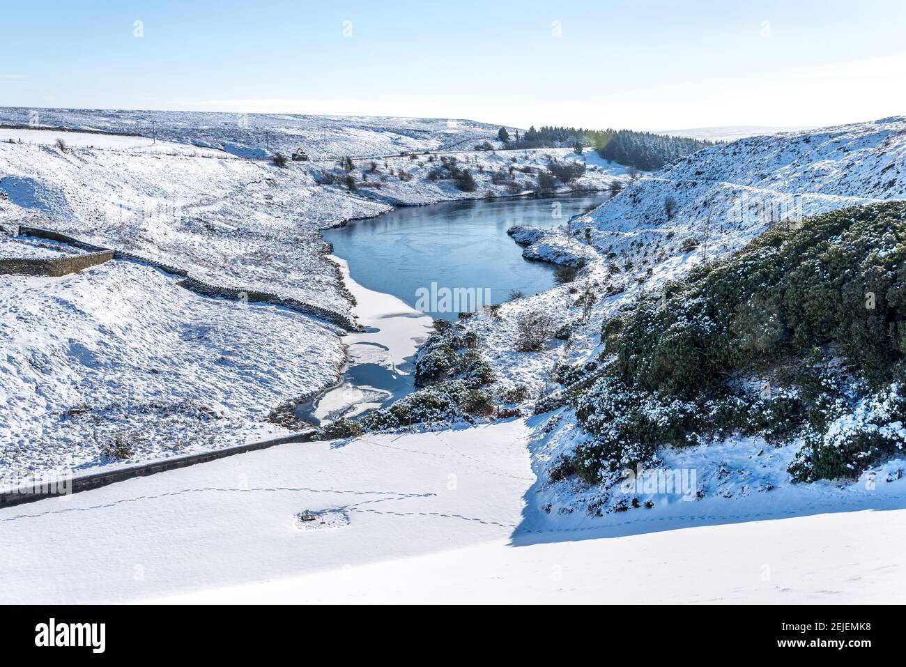 Snow covered Harden Reservoir, Dunford Road, Barnsley. West Yorkshire ...