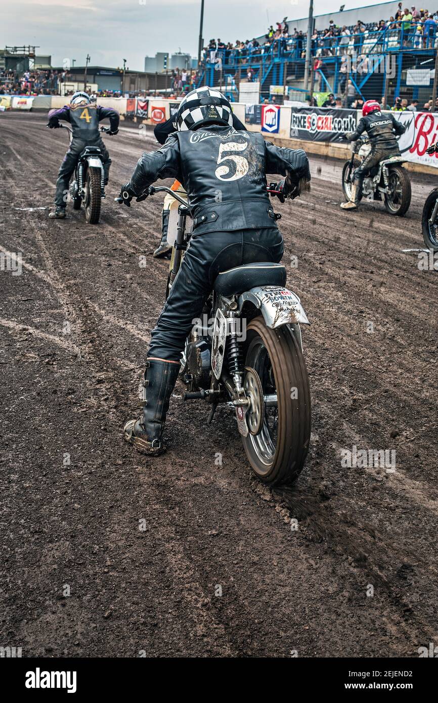 Dirt quake hi-res stock photography and images - Alamy