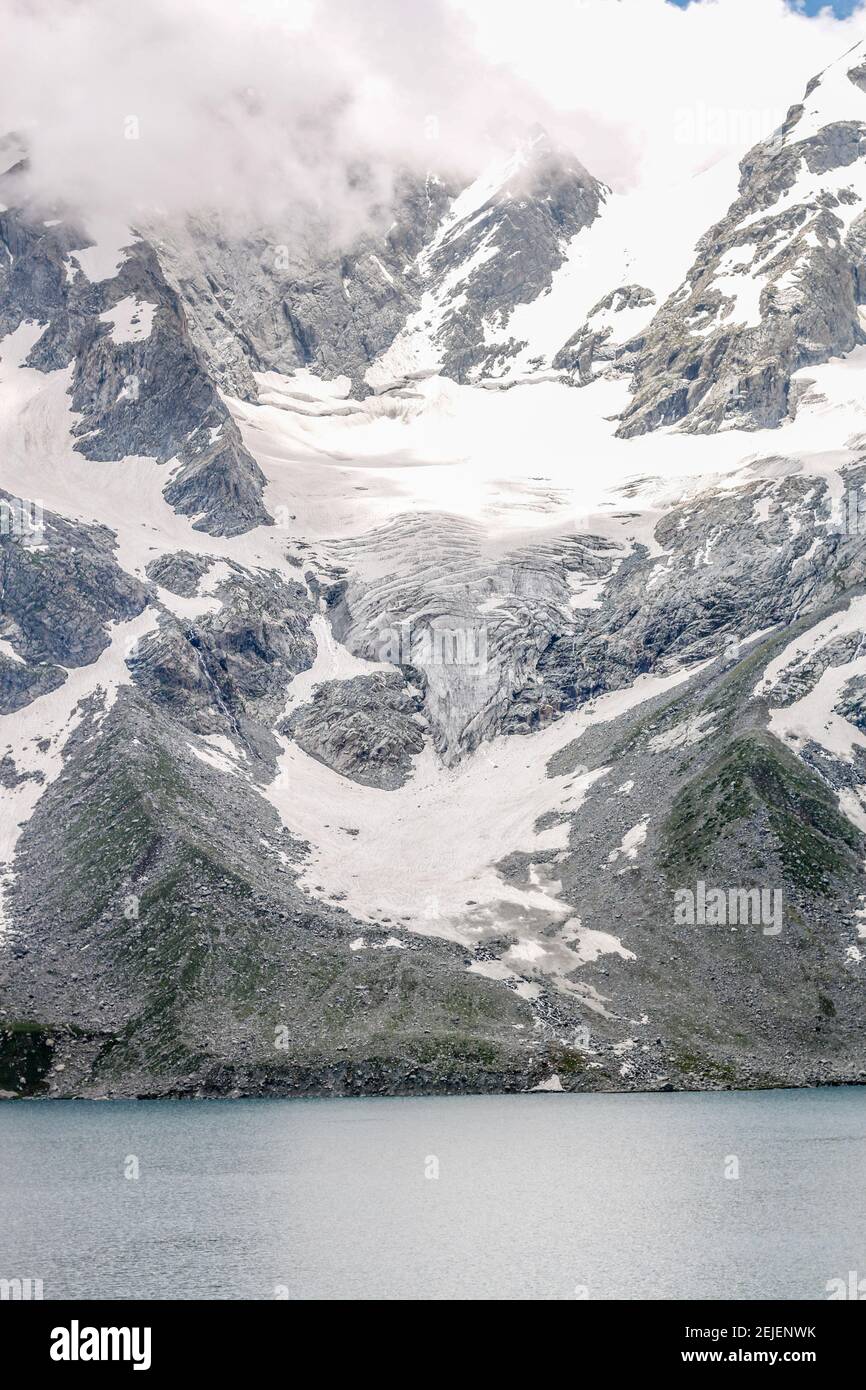 Katora hi-res stock photography and images - Alamy