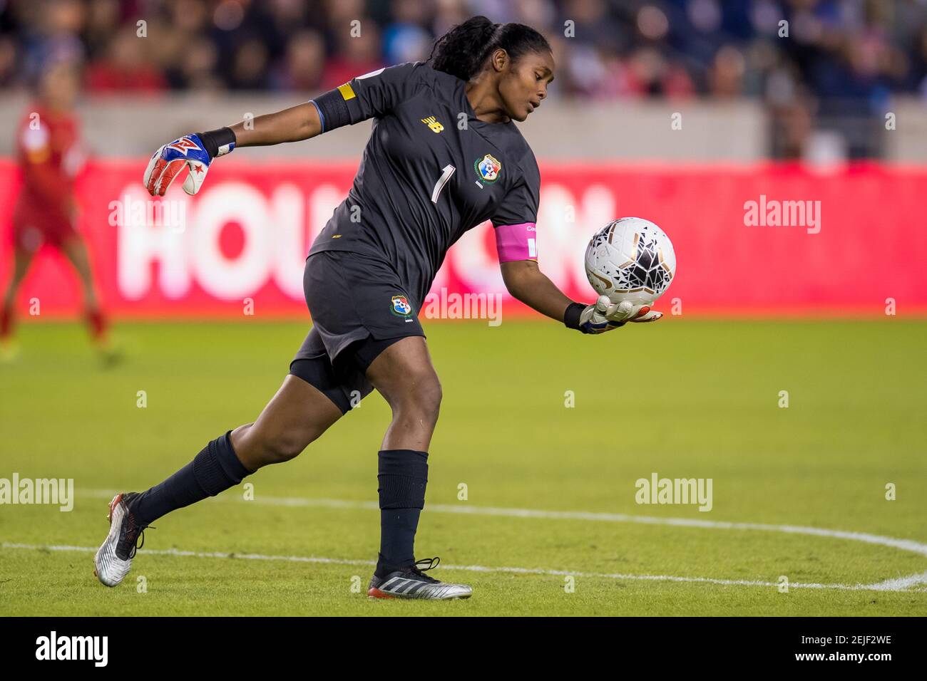 January 31, 2020: Panama goalkeeper Yenith Bailey (1) controls the ball ...
