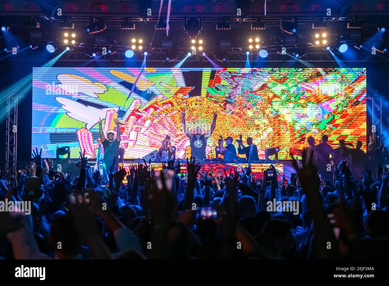DJ Diesel, aka Shaquille O'Neal, performs at Shaq's Fun House Miami ...